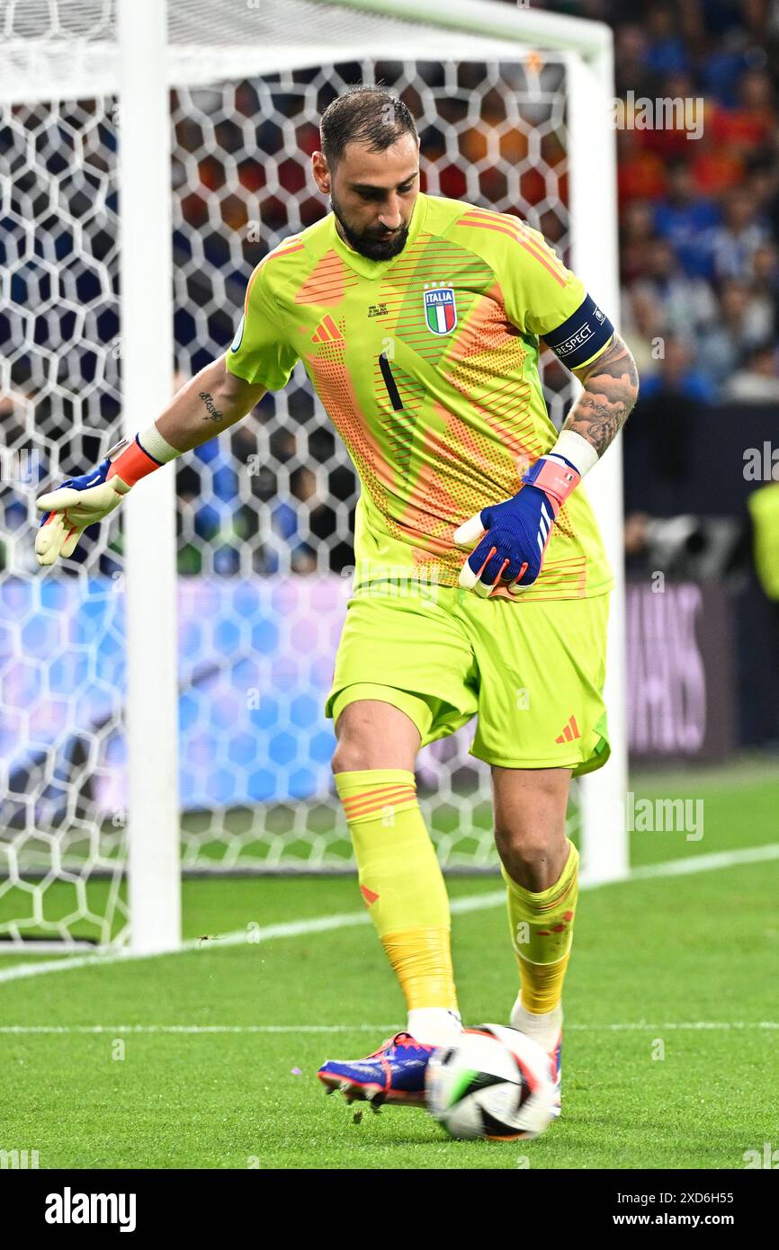 Gelsenkirchen, Germany. 20 June, 2024. Gianluigi Donnarumma of Italy ...