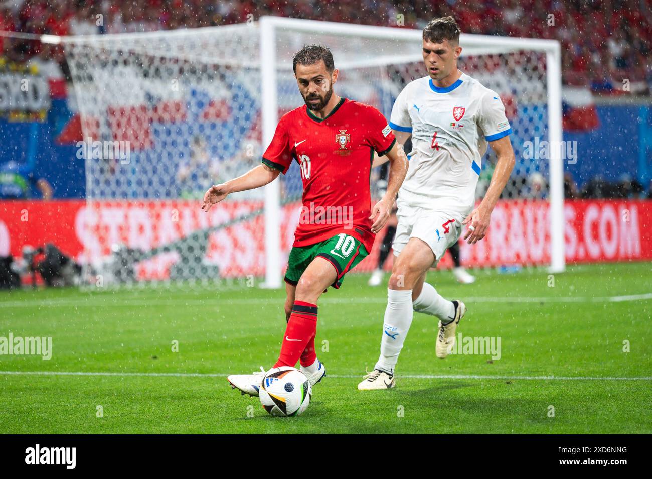 Robin hranac 2 hi-res stock photography and images - Alamy