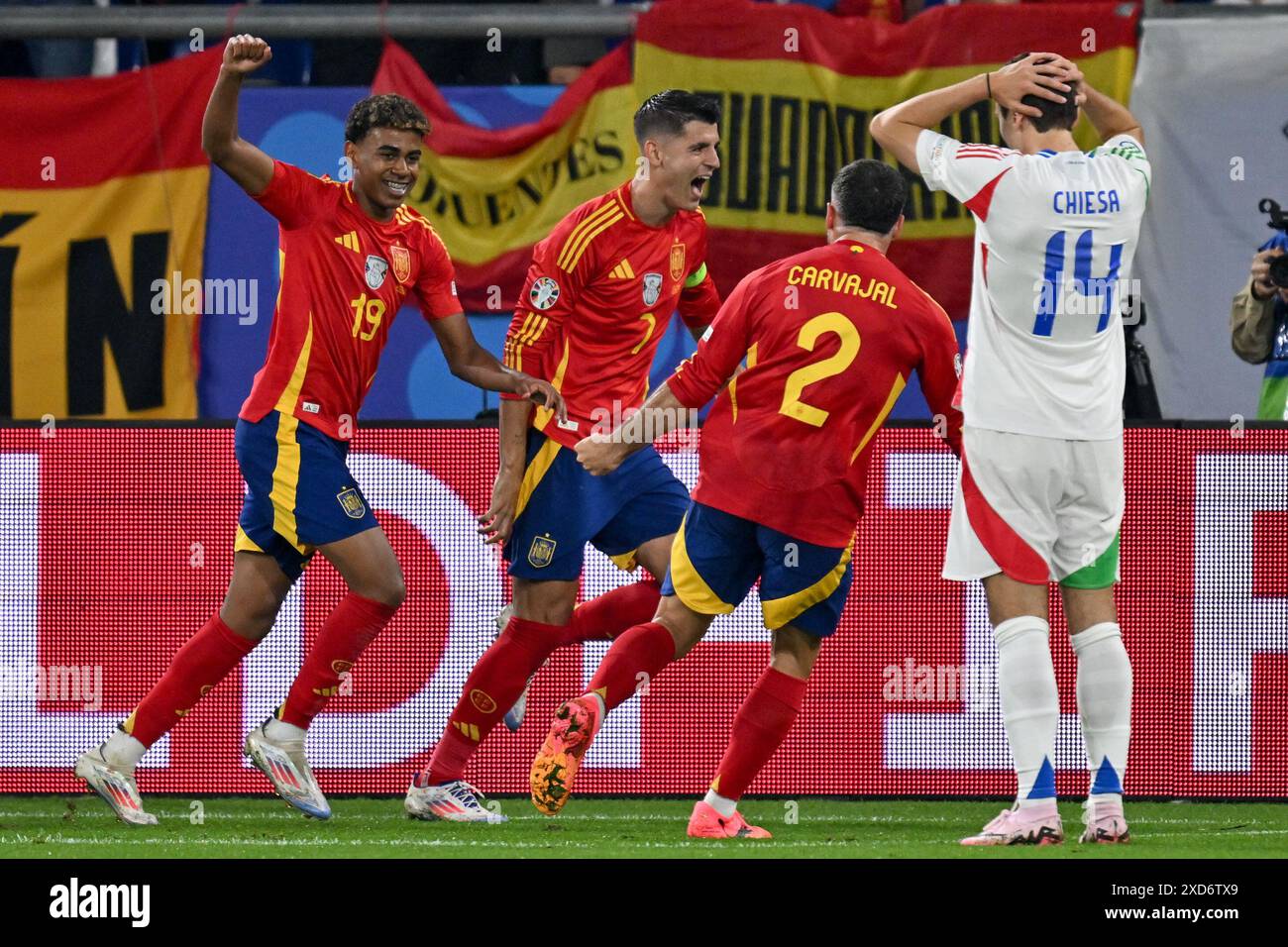 players of Spain with Lamine Yamal (19) of Spain, Alvaro Morata (7) of ...