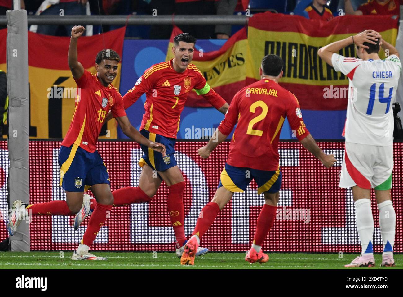players of Spain with Lamine Yamal (19) of Spain, Alvaro Morata (7) of ...