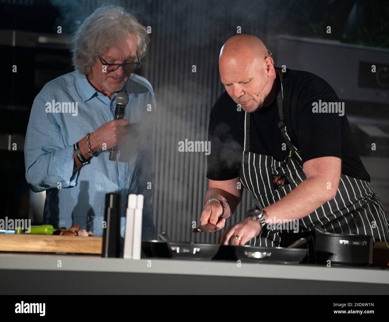 James May and Tom Kerridge mystory cooking bag at Tom Kerridges pub in ...