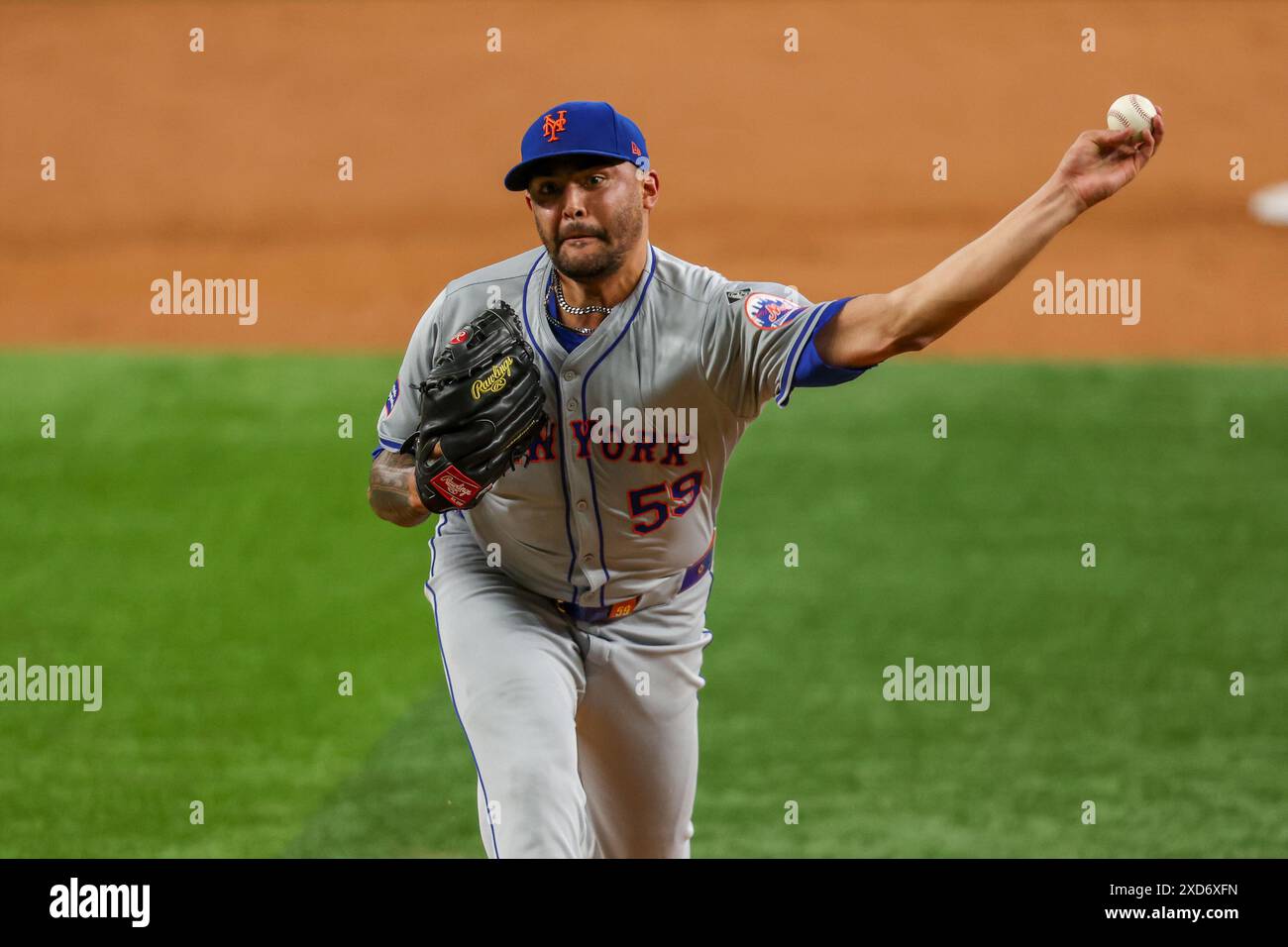 Arlington, Texas, USA. 19th June, 2024. New York Mets pitcher Sean ...