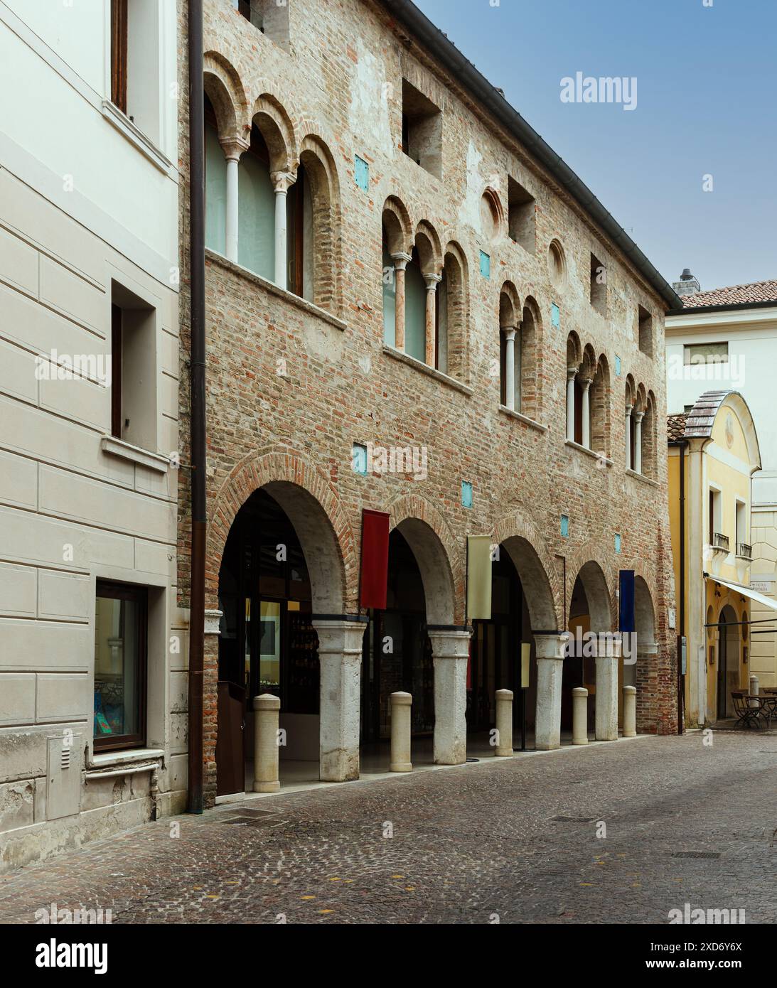Typical Italian street, Treviso, Italy. Italian architecture in Europe ...