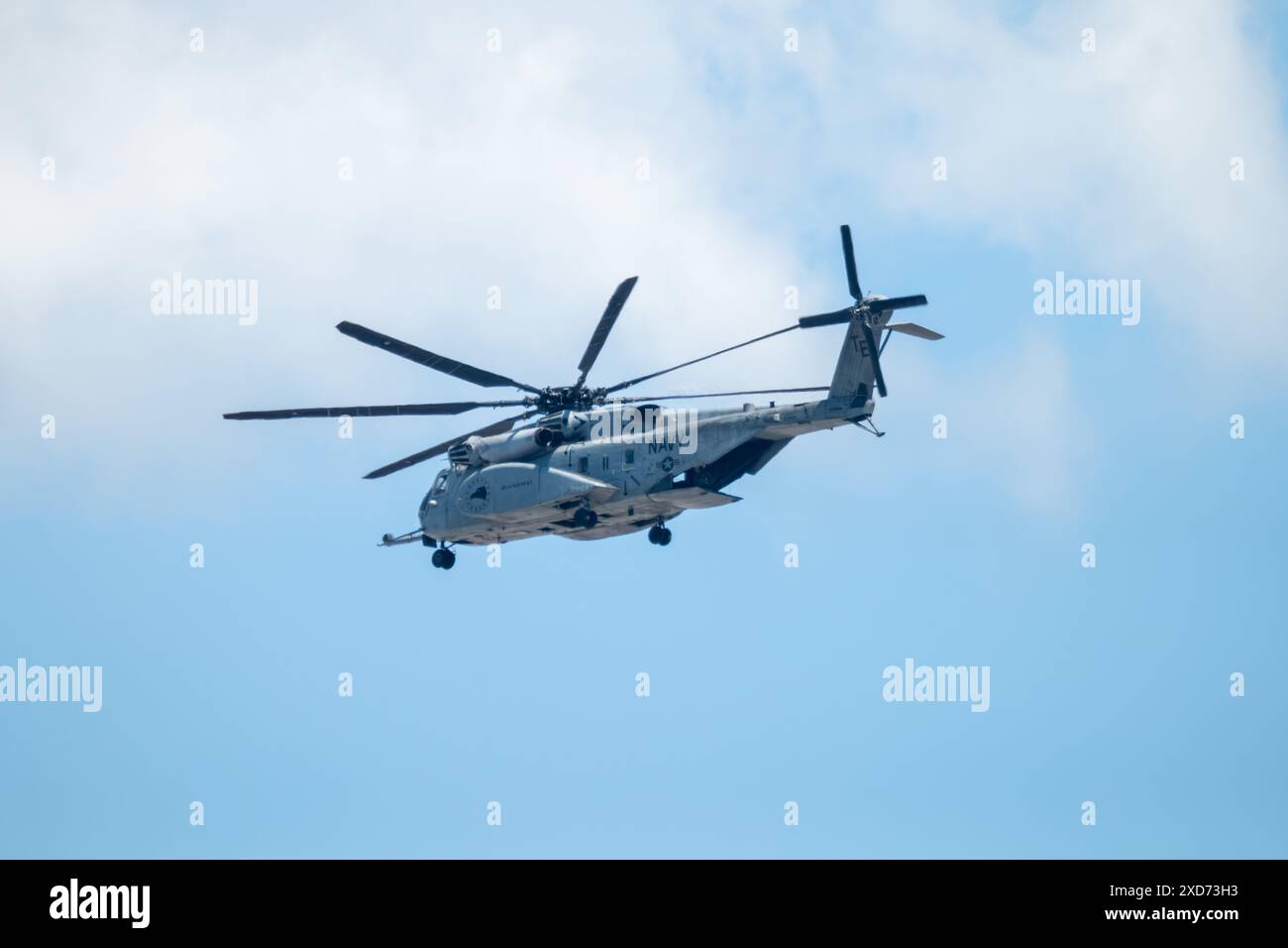 Us navy helicopter flying hi-res stock photography and images - Alamy