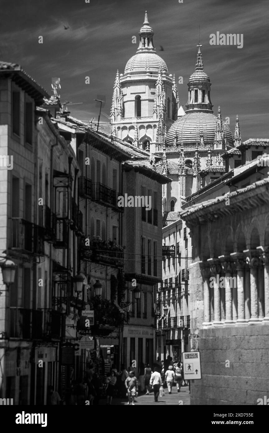 Spain leon cathedral exterior Black and White Stock Photos & Images - Alamy