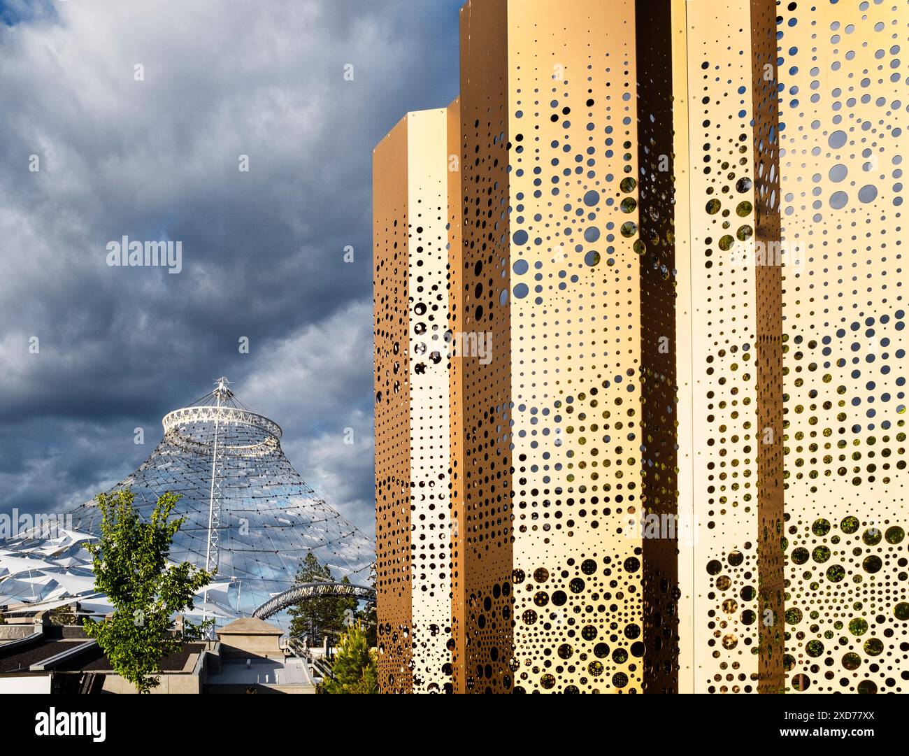 WA24926-00....WASHINGTON - Sculpture in Spokane's River Front Park ...