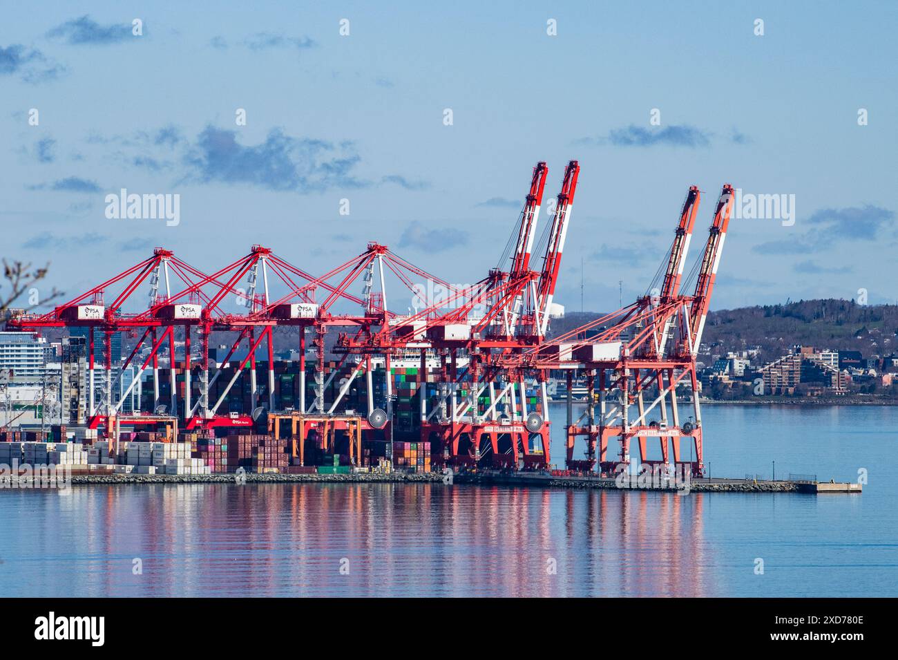 Port of new york containers hi-res stock photography and images - Alamy