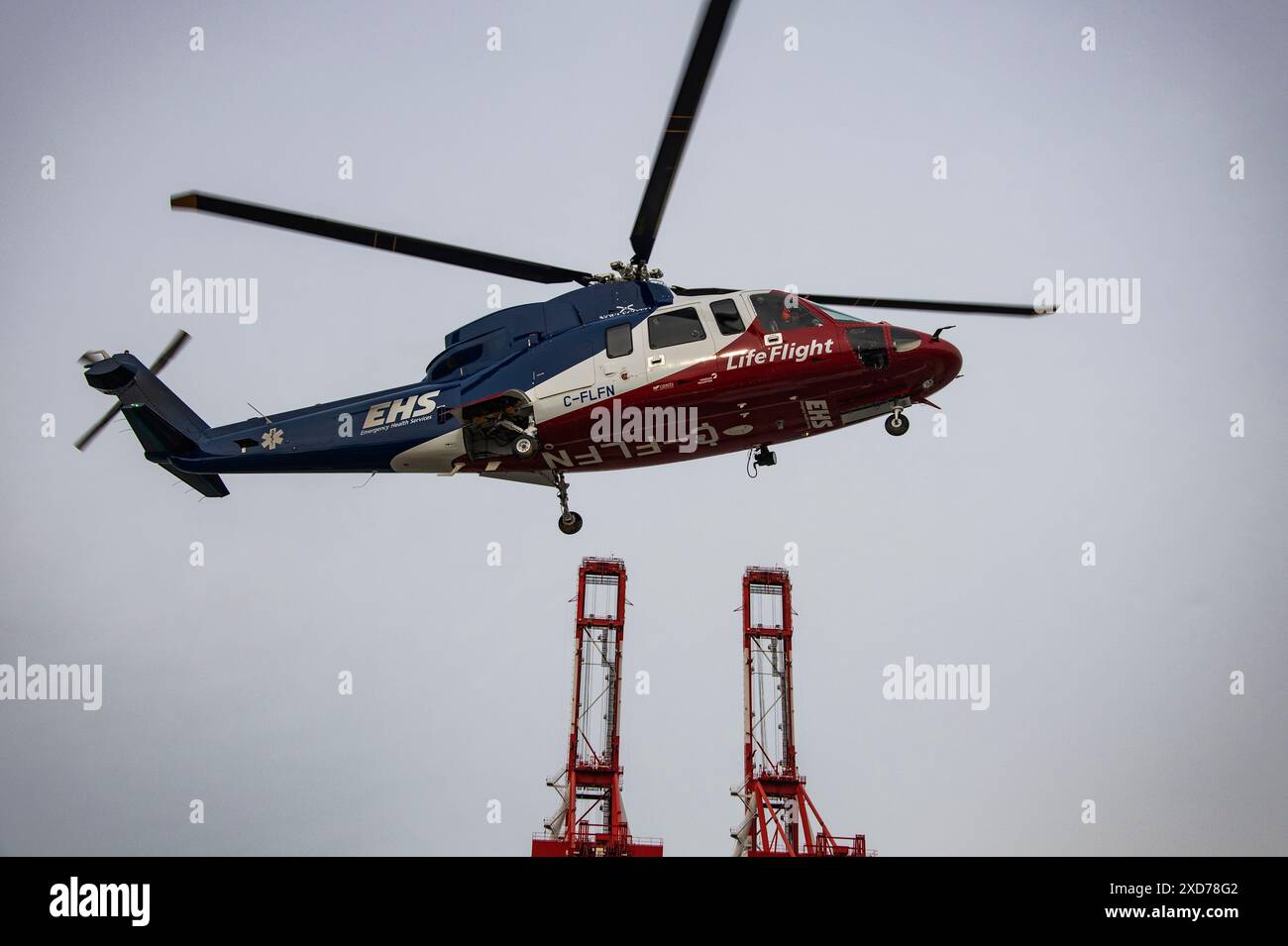 Helicopter red white canada hi-res stock photography and images - Alamy