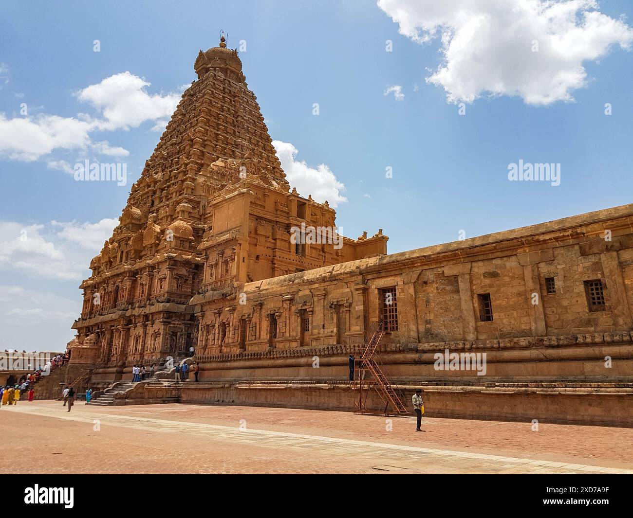 The Brihadeeswarar temple in Thanjavur, Tamilnadu, India Stock Photo ...