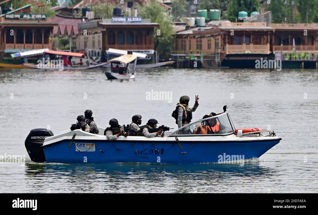SRINAGAR, INDIA - JUNE 20: Navy's Marine Commandos (MARCOS) patrol in ...