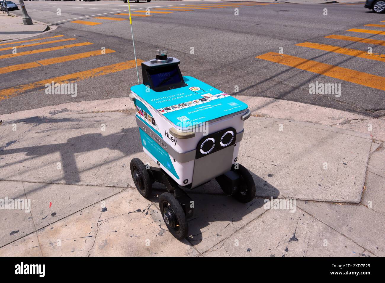 Serve Robotics Delivery. On Delivery Food to Customer Stock Photo - Alamy