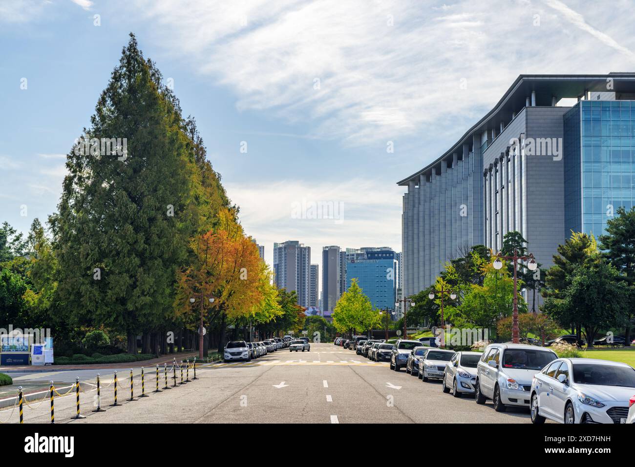 Seoul finance center building seoul hi-res stock photography and images ...