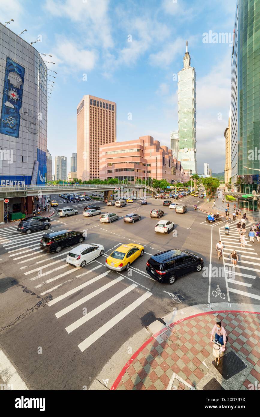 Intersection road hi-res stock photography and images - Alamy