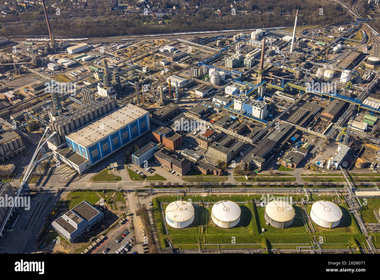 Aerial view, plant site of Ruhr-Oel GmbH BP Raffinerie Scholven ...