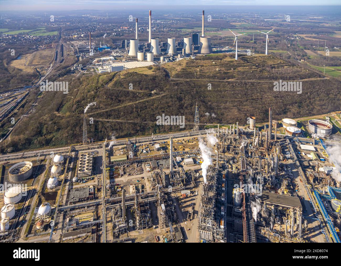 Aerial view, Uniper Kraftwerke Scholven, chimneys and cooling towers ...