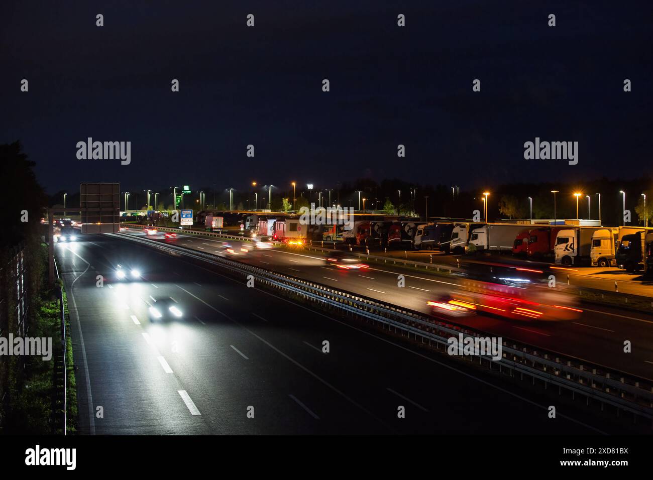 General view of the crowded Bundesautobahn 2 in Lehrte. Federal Motorway 2 connects the Ruhr ...