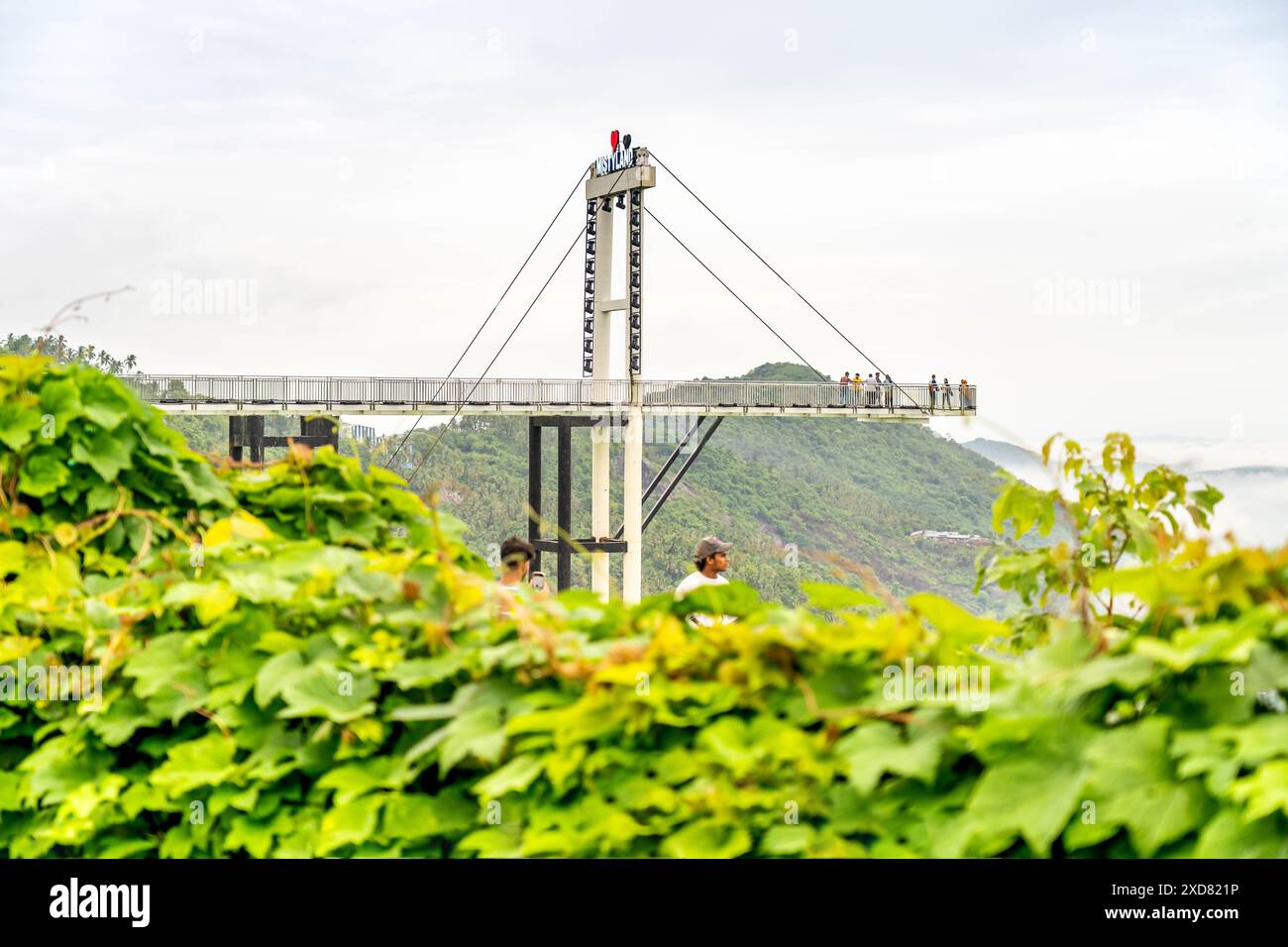Kerala Most Biggest Beautiful glass bridge in Mini Ooty, Malappuram ...
