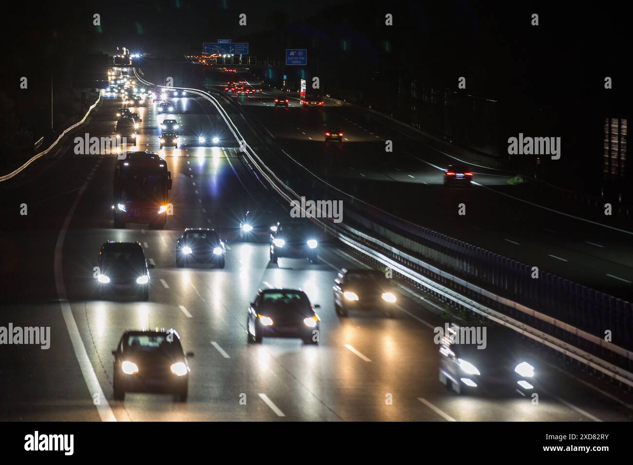 Lehrte, Lower Saxony, Germany. 7th Apr, 2024. General view of the crowded Bundesautobahn 2 in ...