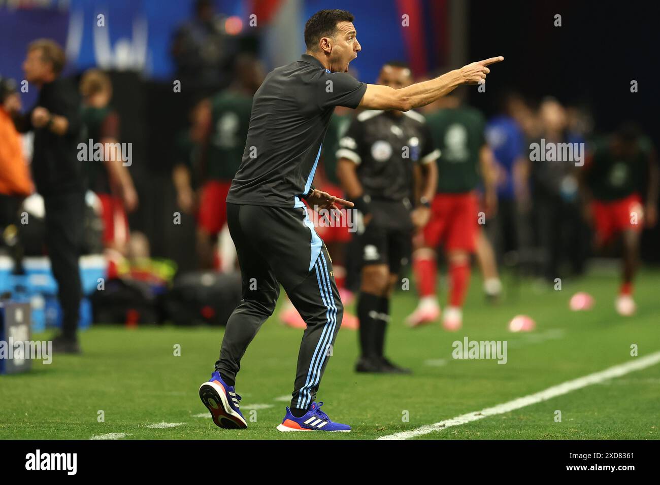 Argentina's head coach Lionel Scaloni gives instructions during the ...