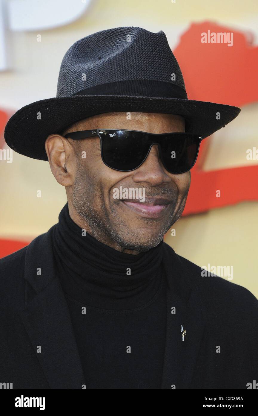 Jimmy jam performing hi-res stock photography and images - Alamy