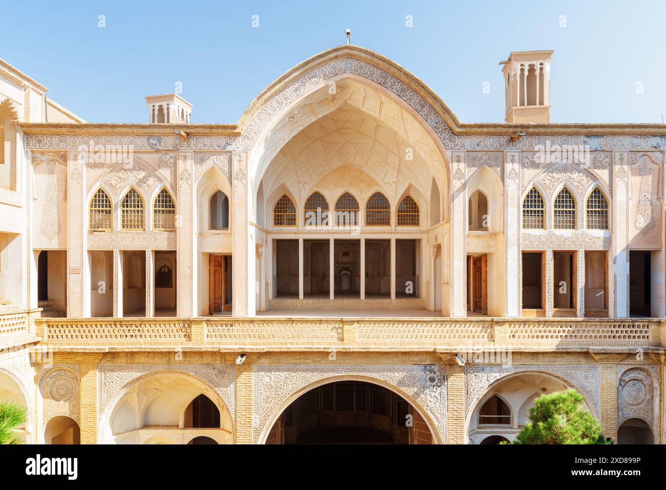 Beautiful view of upper floor of Abbasi Historical House in Kashan ...