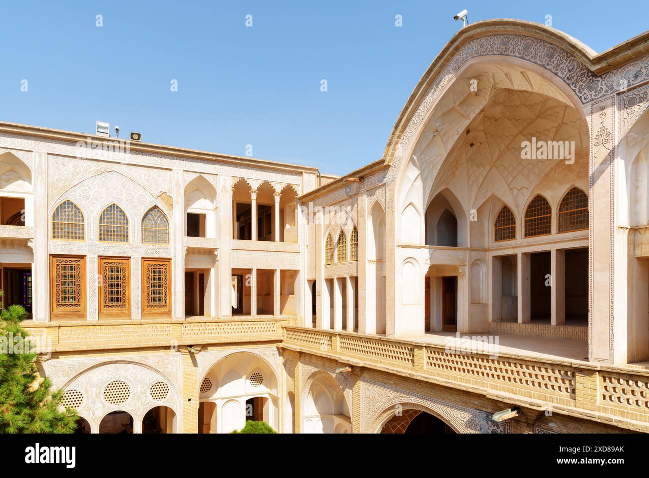 Beautiful view of upper floor of Abbasi Historical House in Kashan ...