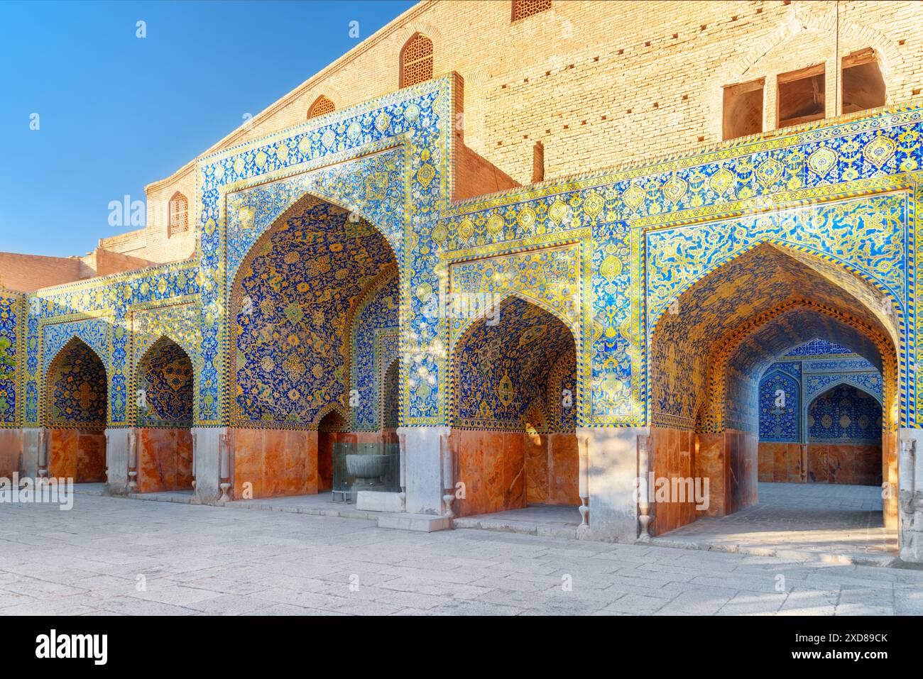 Awesome view of courtyard of the Shah Mosque (Imam Mosque) in Isfahan ...