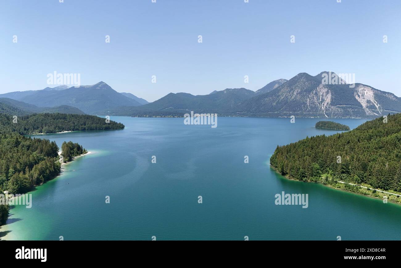 Walchensee, Bayern, Deutschland 19. Juni 2024 Hier der Blick auf den ...