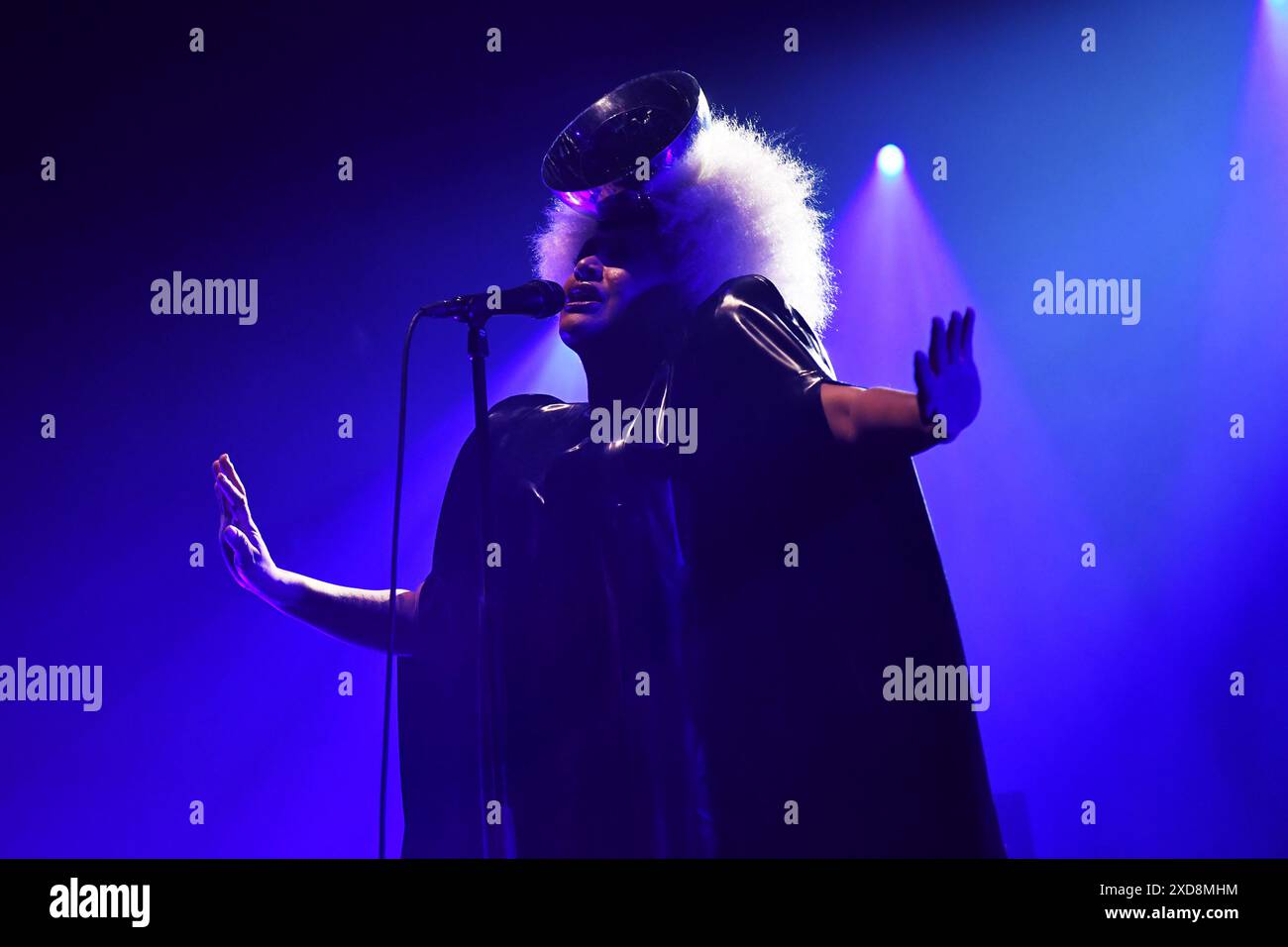 LONDON, ENGLAND - JUNE 20: Lady Blackbird (Marley Munroe) performing at ...
