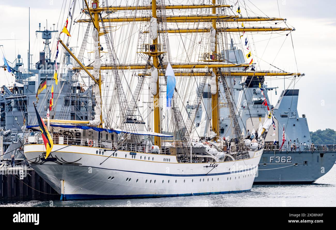 Kiel, Germany. 21st June, 2024. The Danish frigate "Peter Willemoes" (r ...