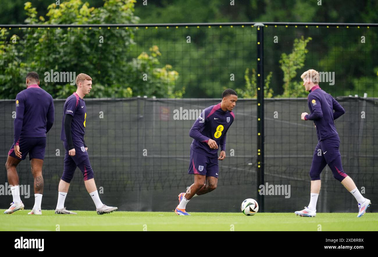 England's Ivan Toney, Cole Palmer, Ezri Konsa and Anthony Gordon during ...