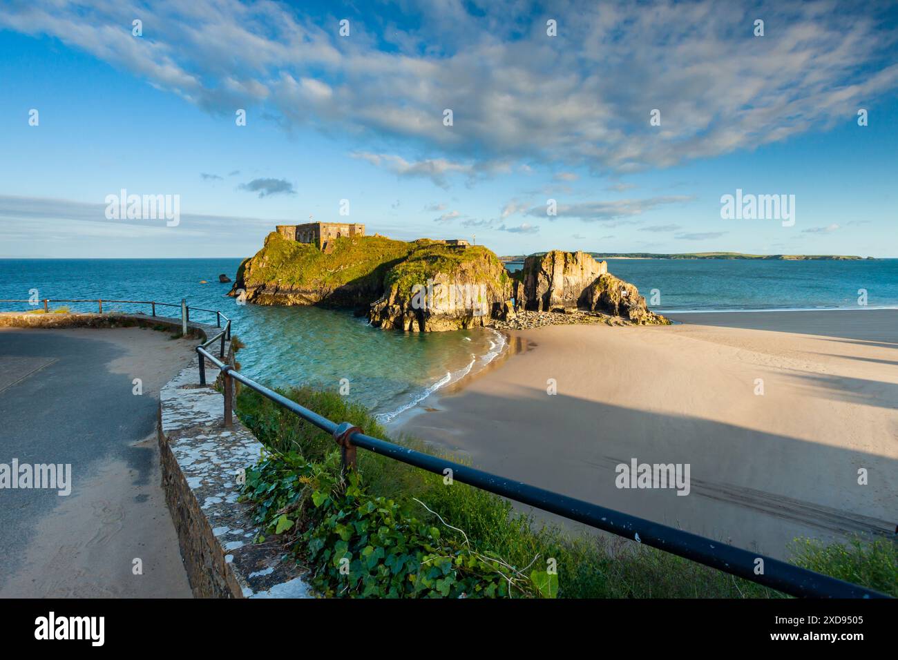 Sunset at St Catherine's Island and Fort near Tenby, Pembrokeshire ...