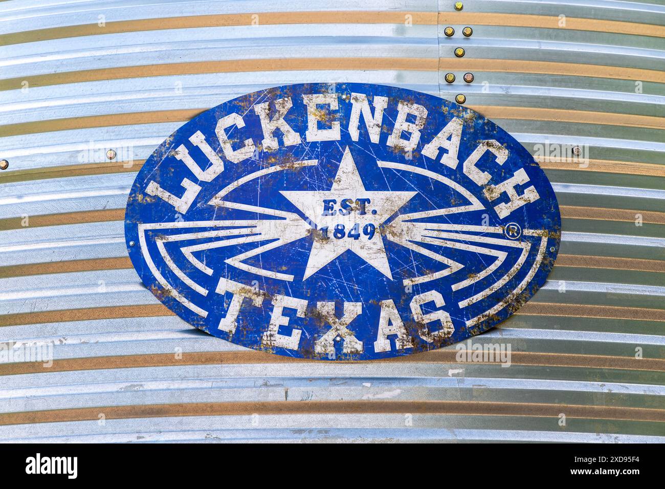 Luckenbach sign on a corrugated steel round building in Luckenbach ...