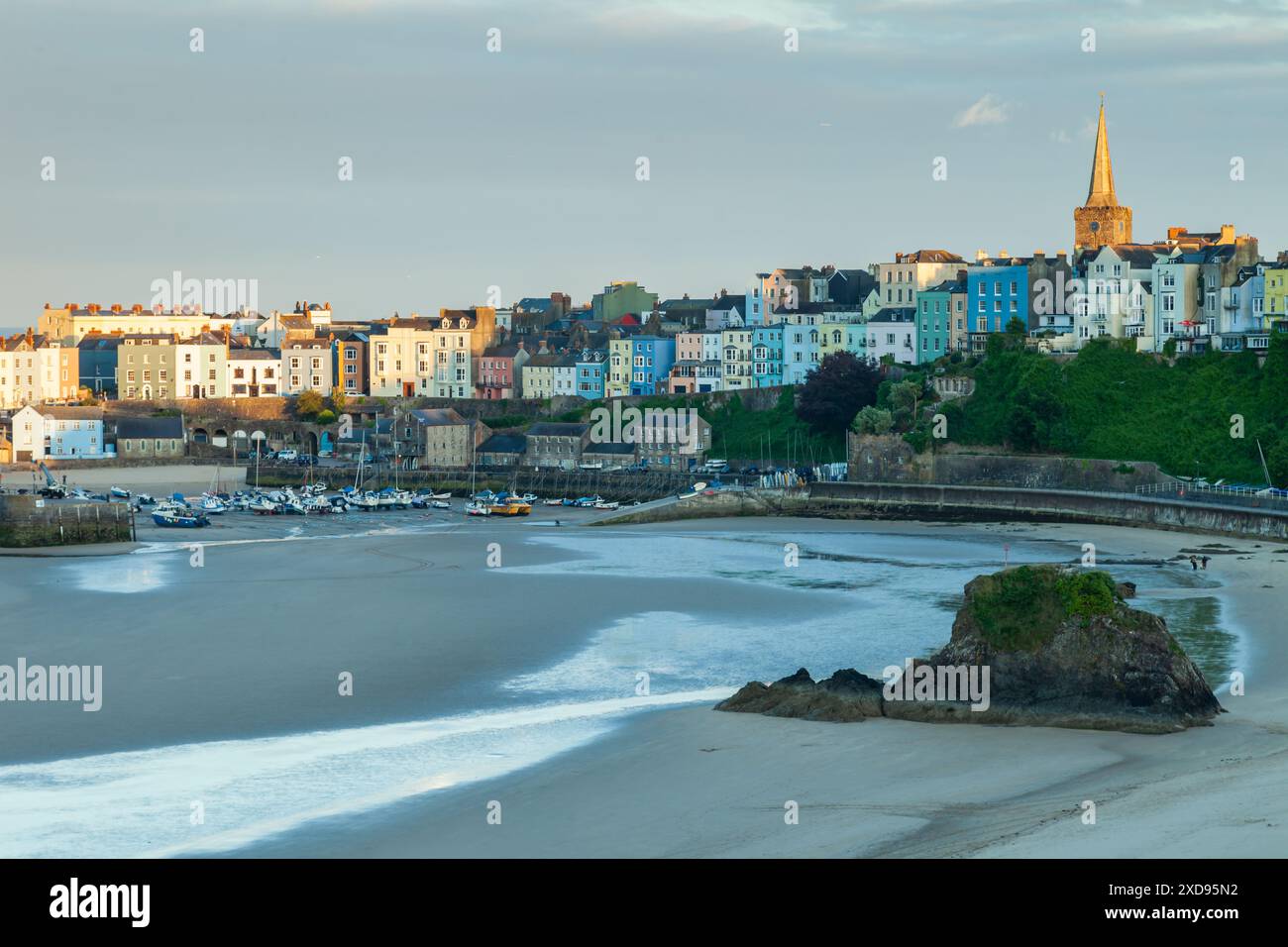 Tenby seaside town in wales hi-res stock photography and images - Alamy