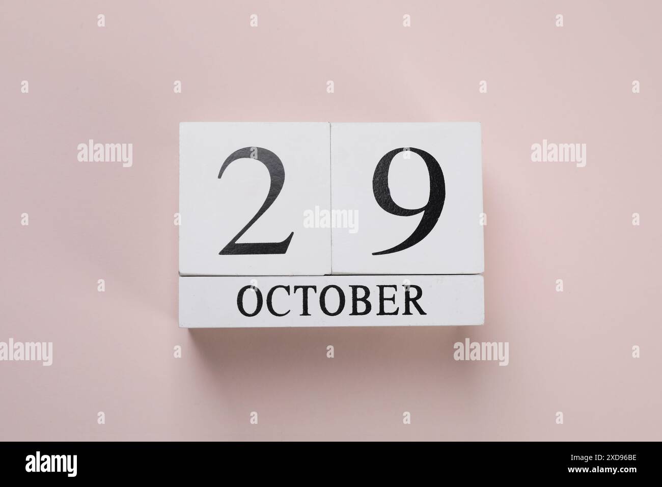 29 october wooden calendar hi-res stock photography and images - Alamy