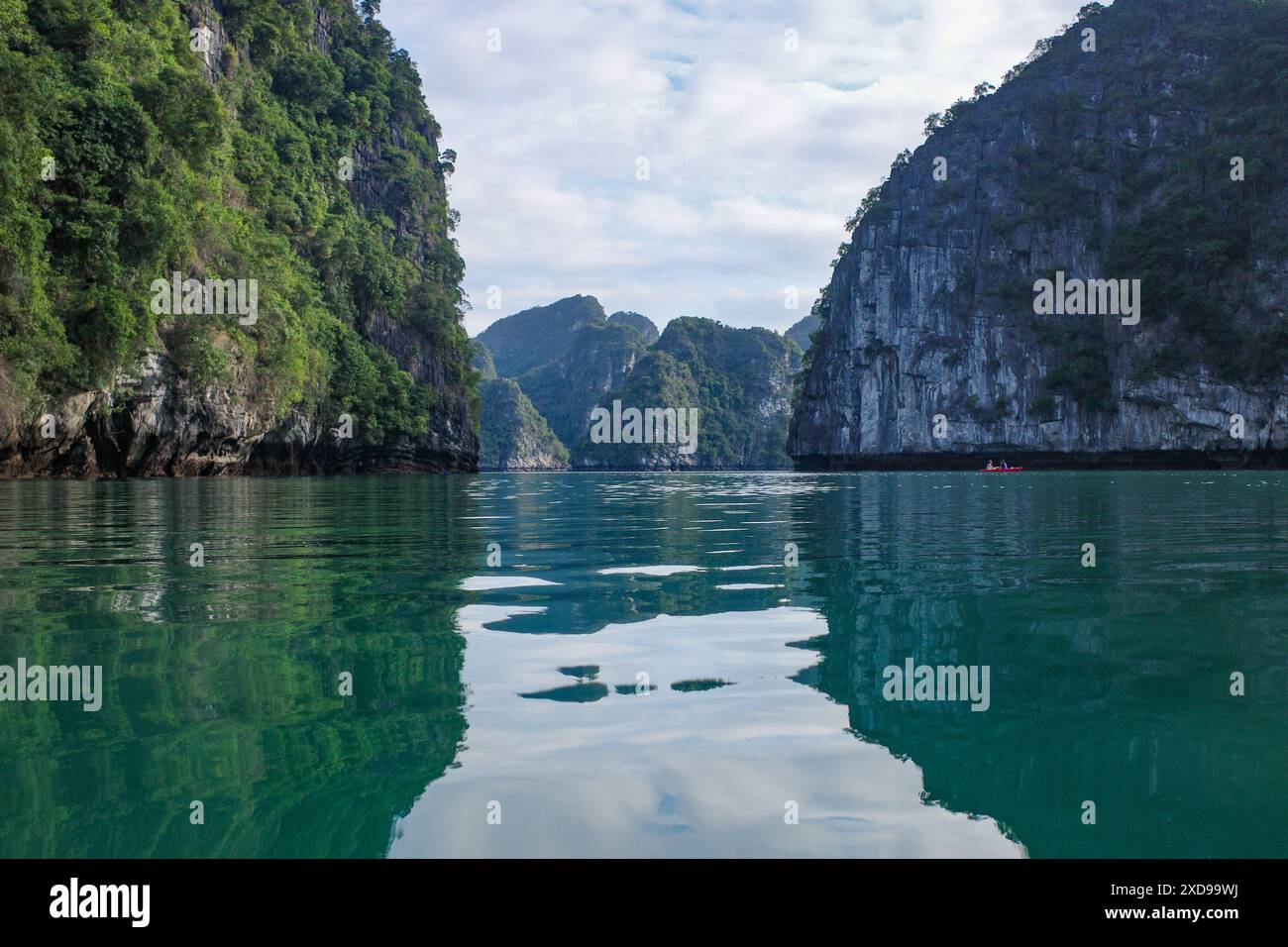 Halong Bay, Vietnam - 30 Jan, 2024: Limestone karsts of Ha Long Bay ...