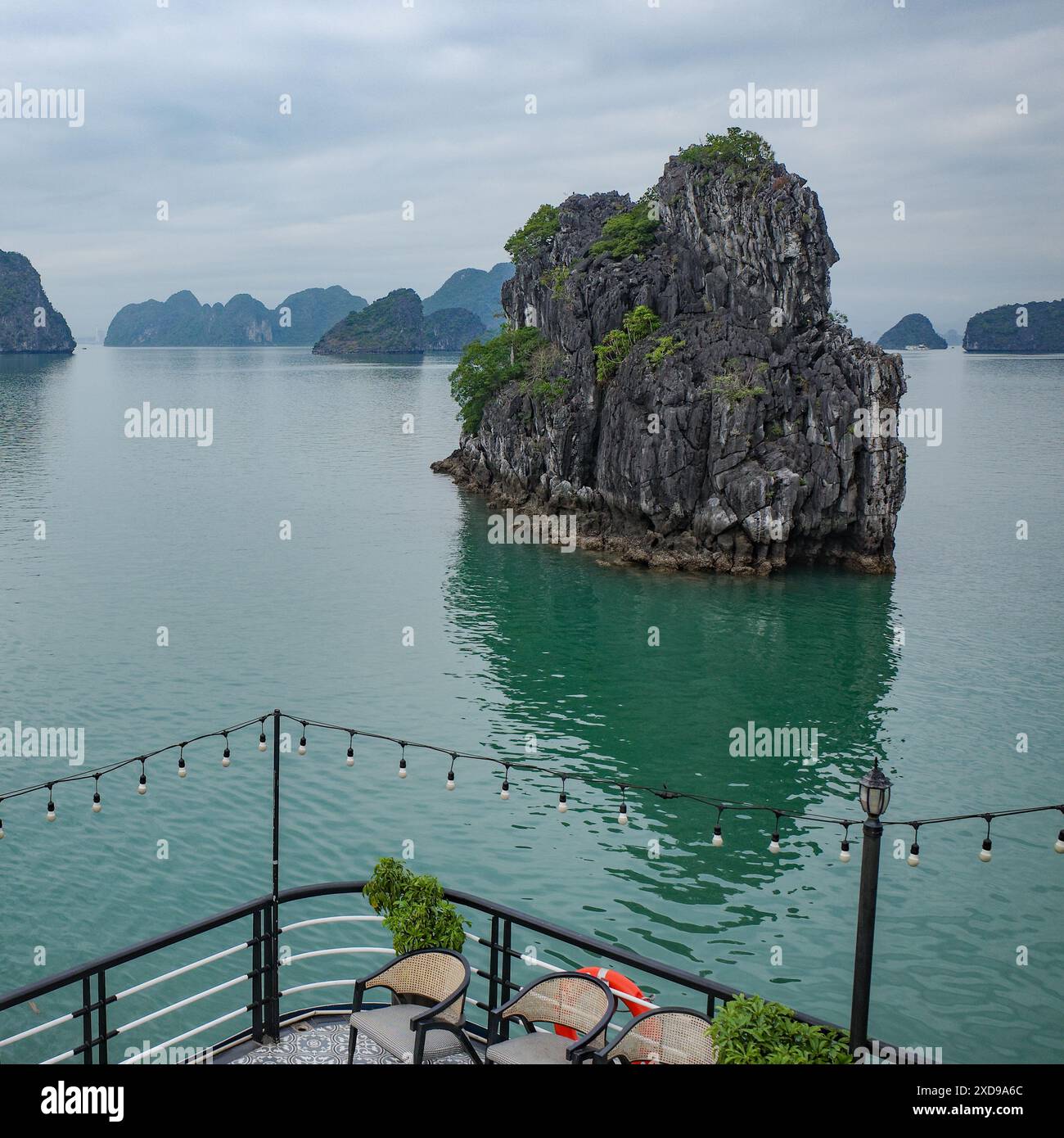 Halong Bay, Vietnam - 30 Jan, 2024: Limestone karsts of Ha Long Bay ...