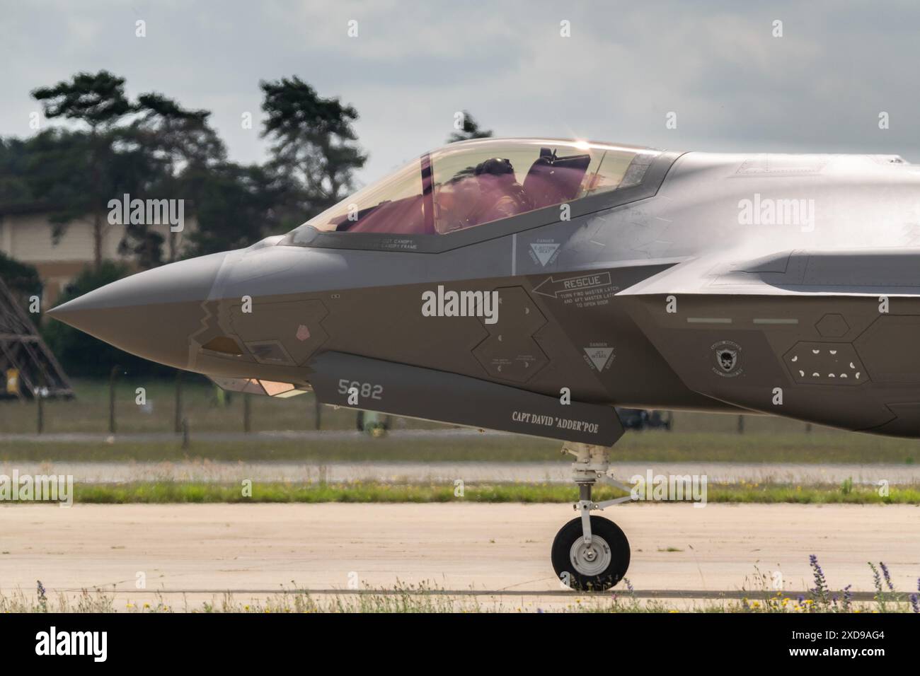 USAF Lockheed Martin F-35A taxis to runway 24 at RAF Lakenheath Stock ...