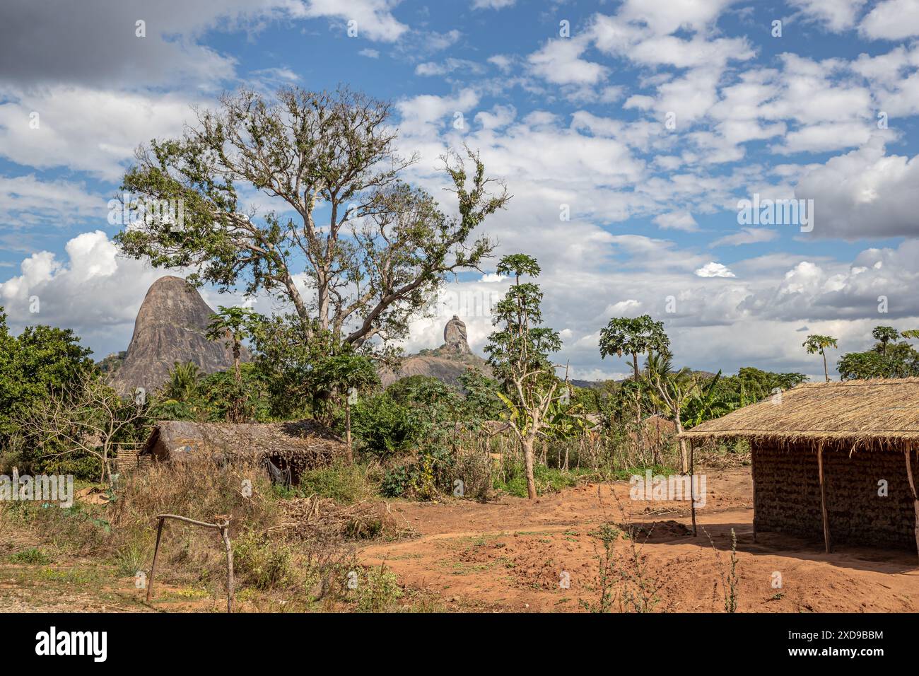 Mozambique, Nampula, Namapa, Small rural house Stock Photo - Alamy