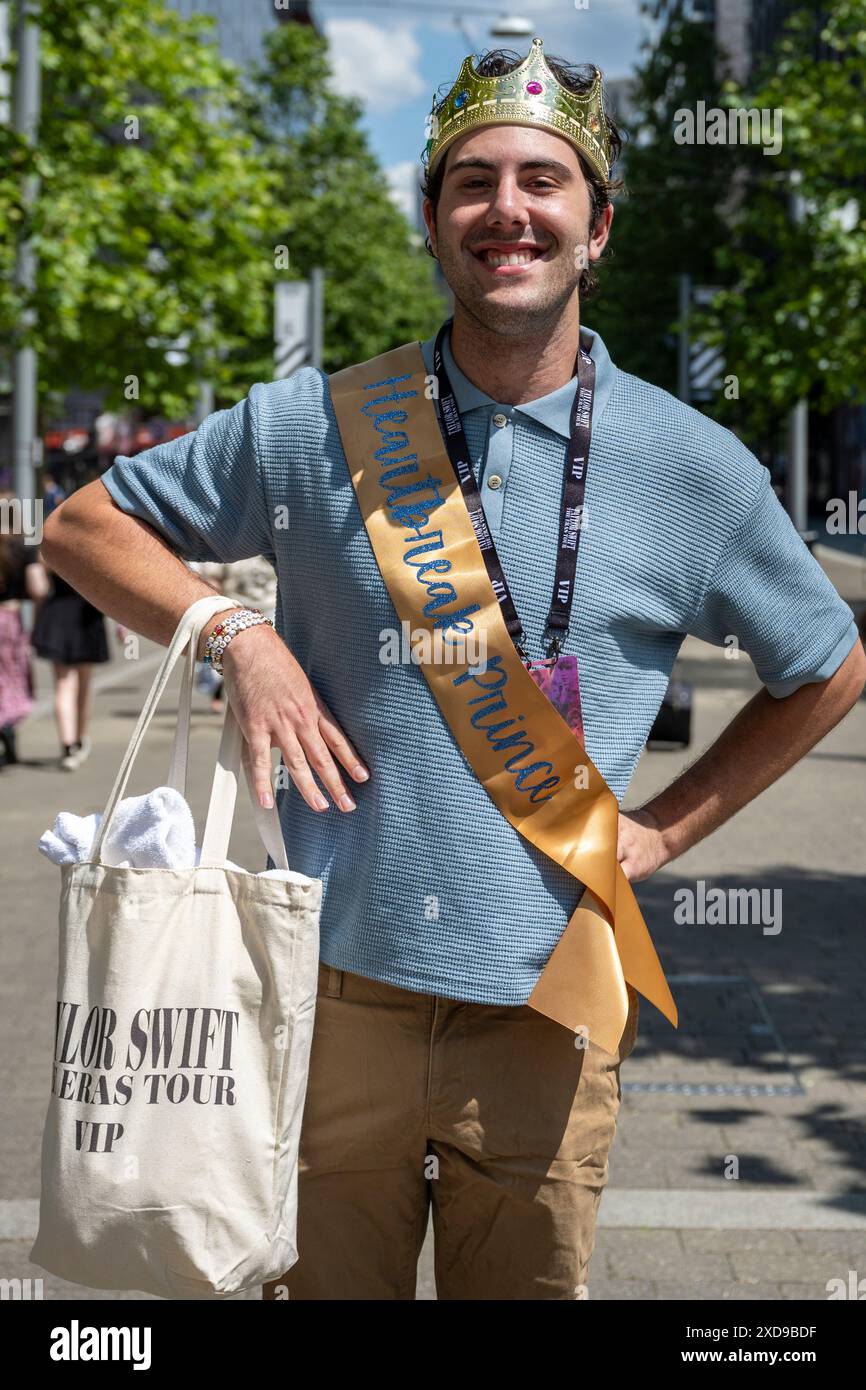 London, UK. 21 June 2024. Quinn, a Taylor Swift fan ('Swifty') from New ...