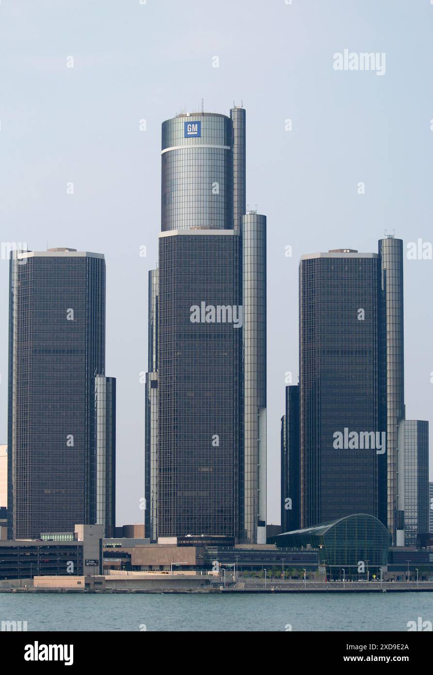DETROIT, MI, USA-MAY 24,2007: GM Towers with Renaissance Center and ...