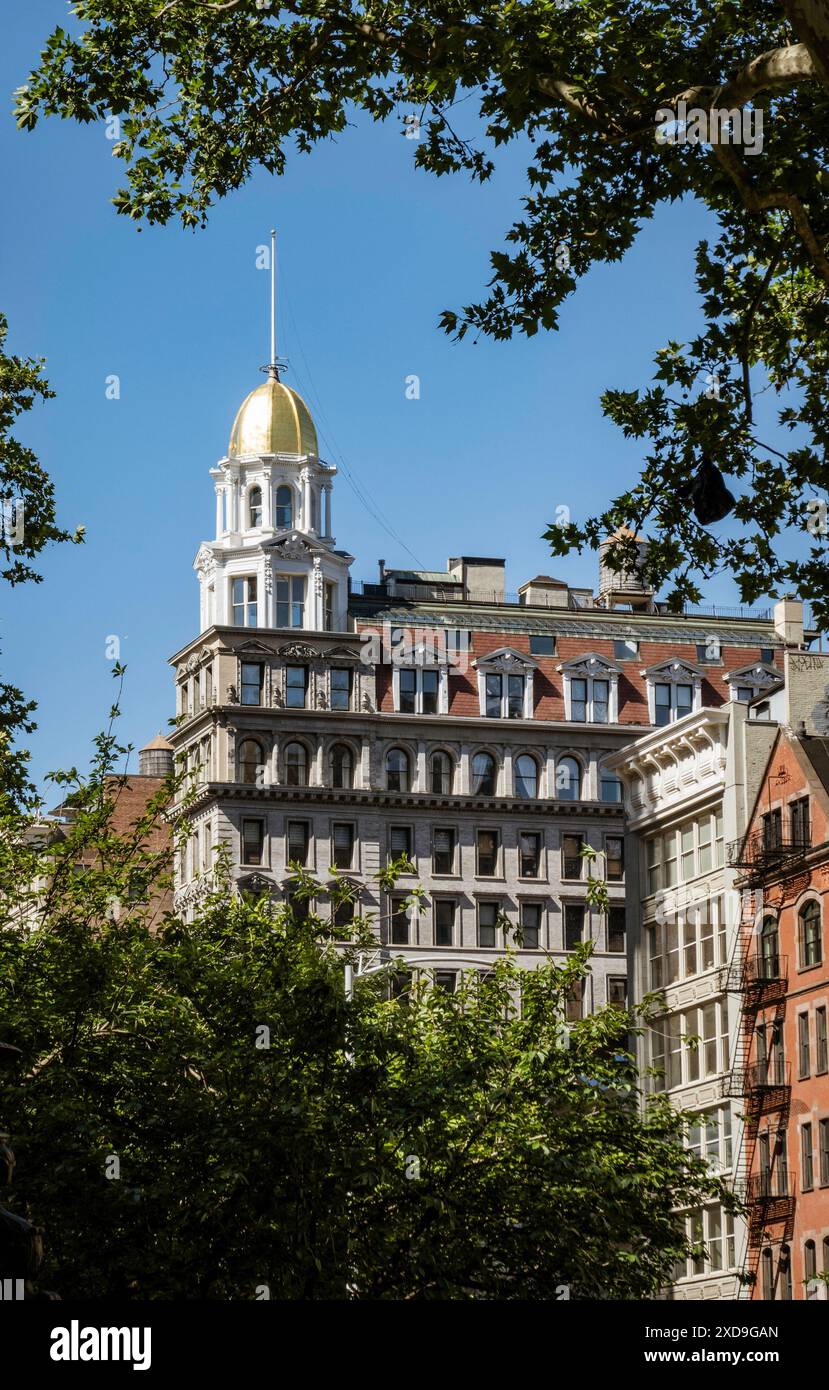 Sohmer Piano Building is a landmark in the Flatiron District, New York ...