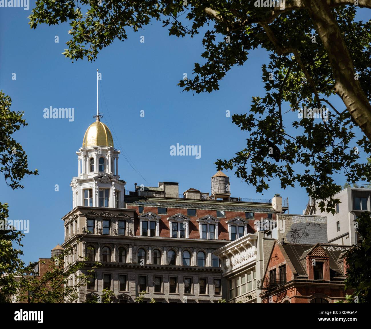 Sohmer Piano Building is a landmark in the Flatiron District, New York ...