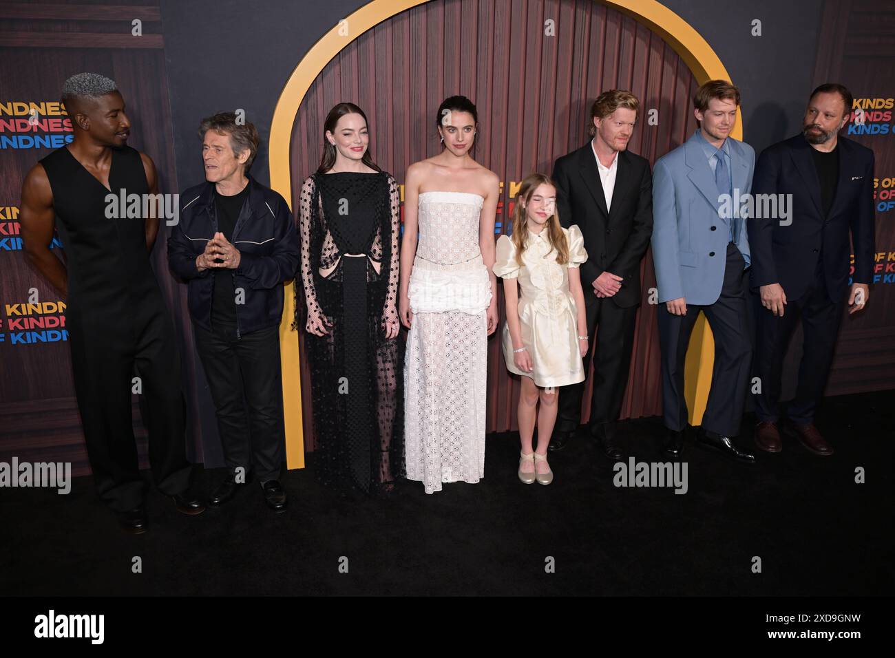 (L-R) Mamoudou Athie, Willem Dafoe, Emma Stone, Margaret Qualley, Merah ...