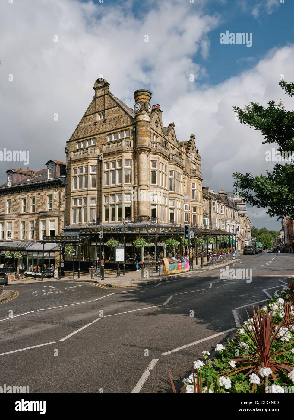 Bettys Café Tea Rooms / Traditional tearoom in Harrogate Yorkshire ...