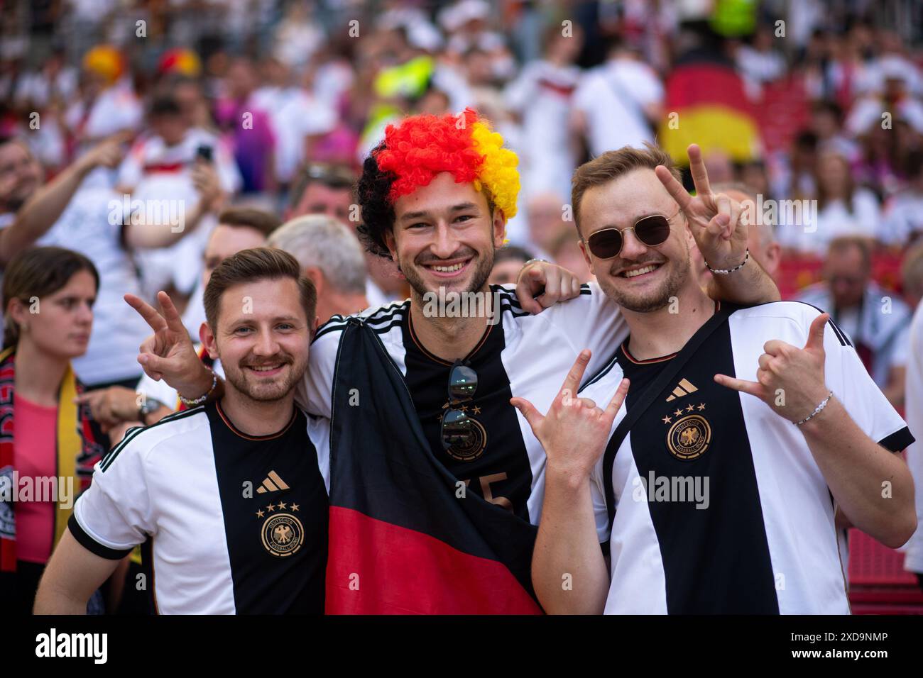 Fans von Deutschland, GER, Germany (GER) vs. Ungarn (HUN), Fussball Europameisterschaft, UEFA ...