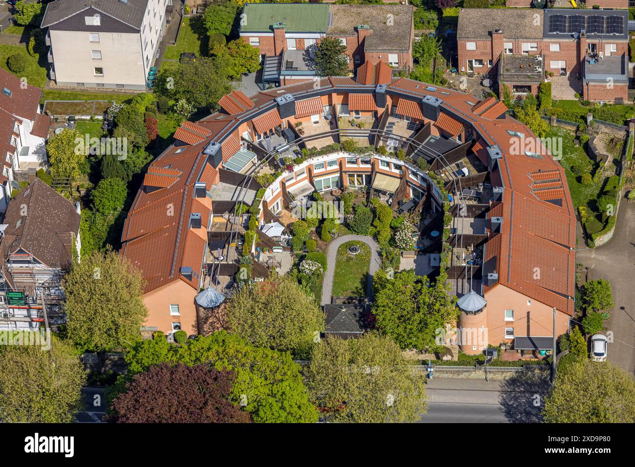 Aerial view, residential area Heuland and semicircular block of flats ...