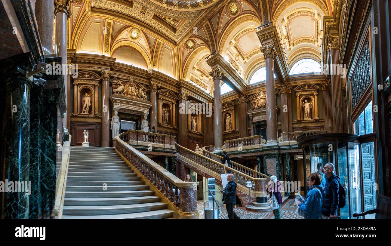 Victorian entrance hall] hi-res stock photography and images - Alamy