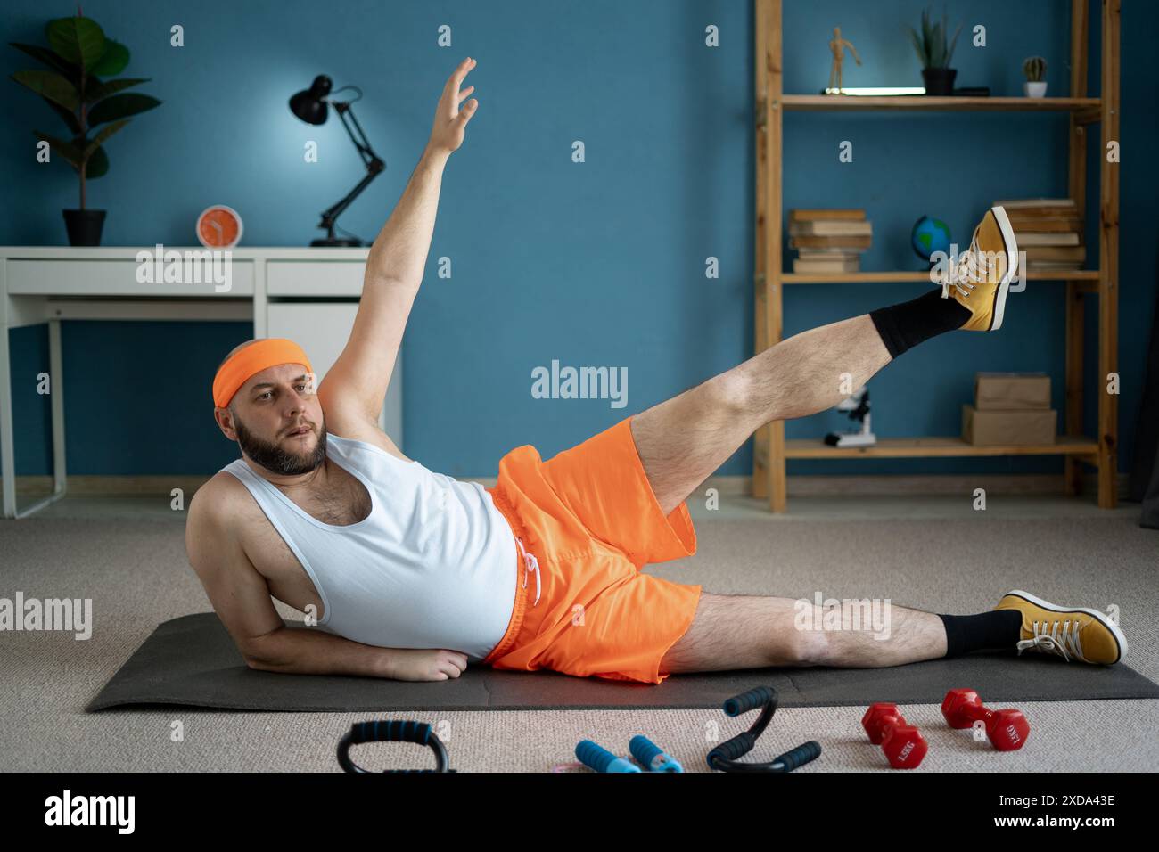 Leg lifts hi-res stock photography and images - Alamy