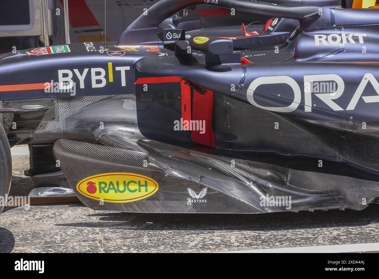 Red Bull Racing RB20, mechanical detail, floor body, engine cover ...